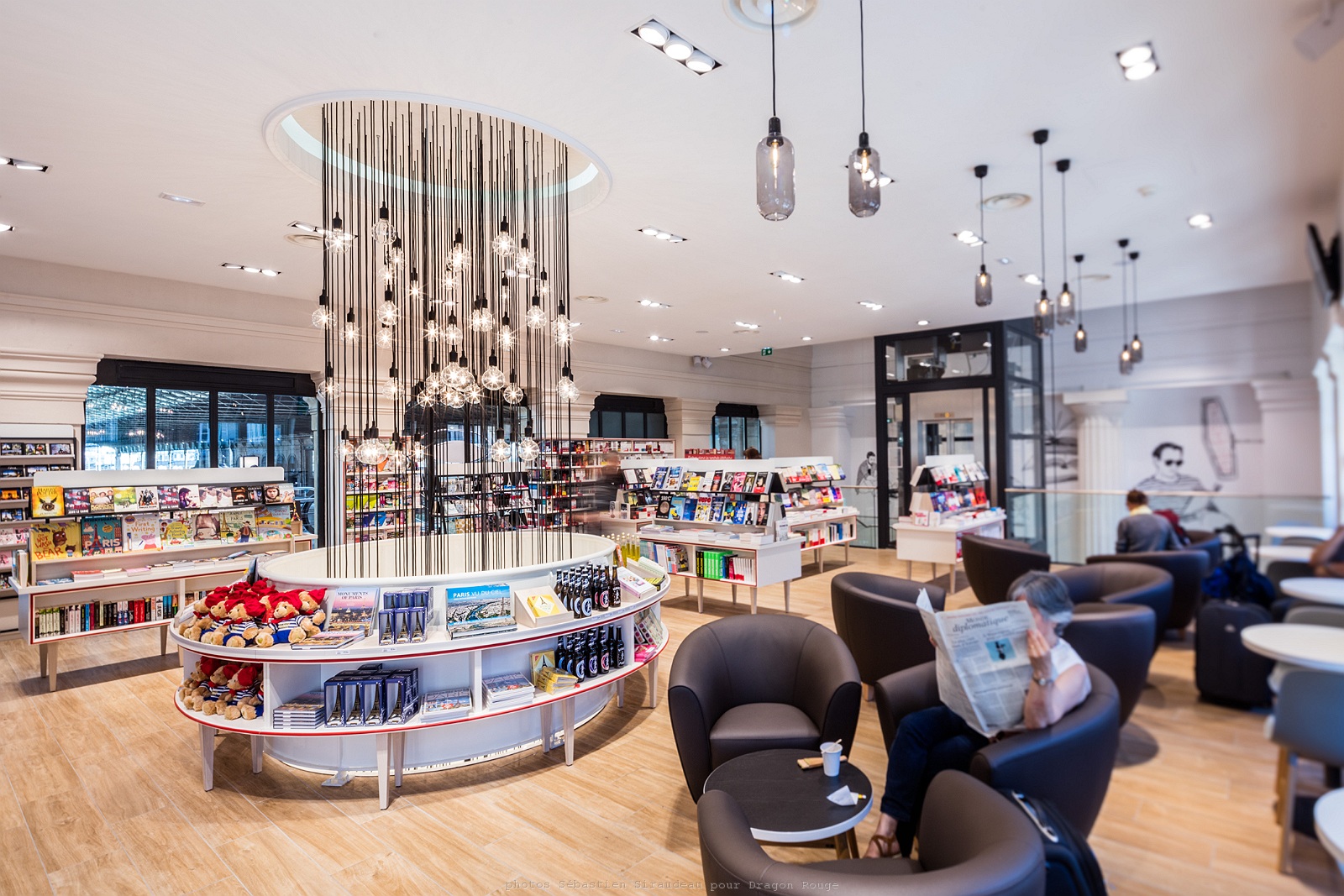 Relay flagship gare du nord