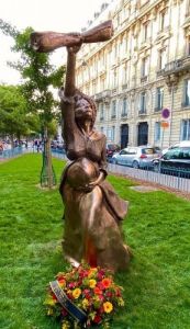 Solitude : la première statue de Paris en l'honneur d'une femme noire